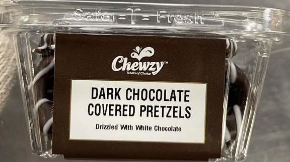 Chewzy Delights Chocolate Mini Pretzels - White Driz | Riverdale Kosher ...