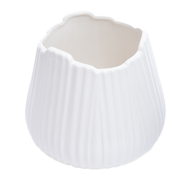 Jarrón con diseño minimalista en color blanco - Jeniffer Home | El Fuerte